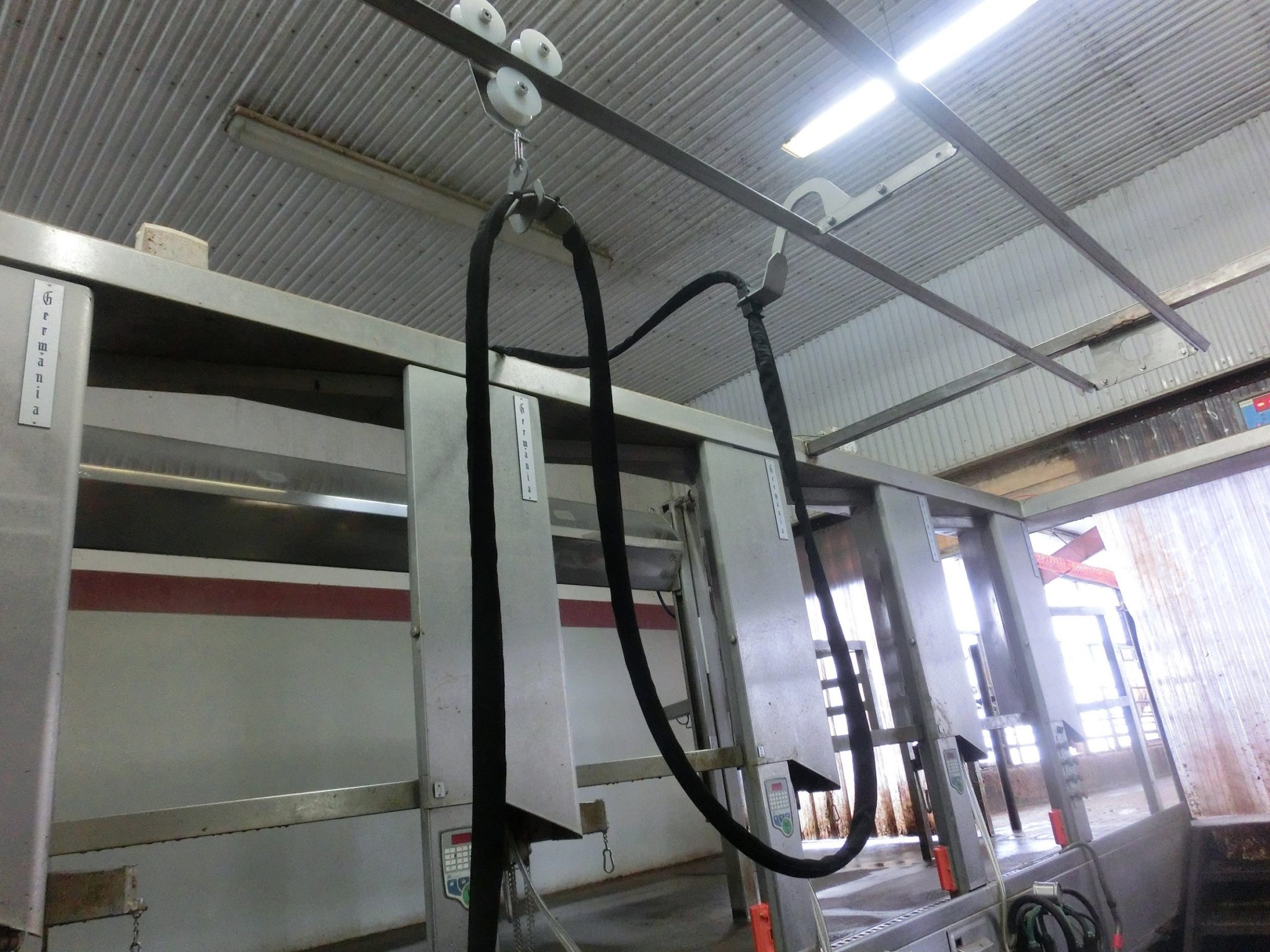 Features – Udder Gun